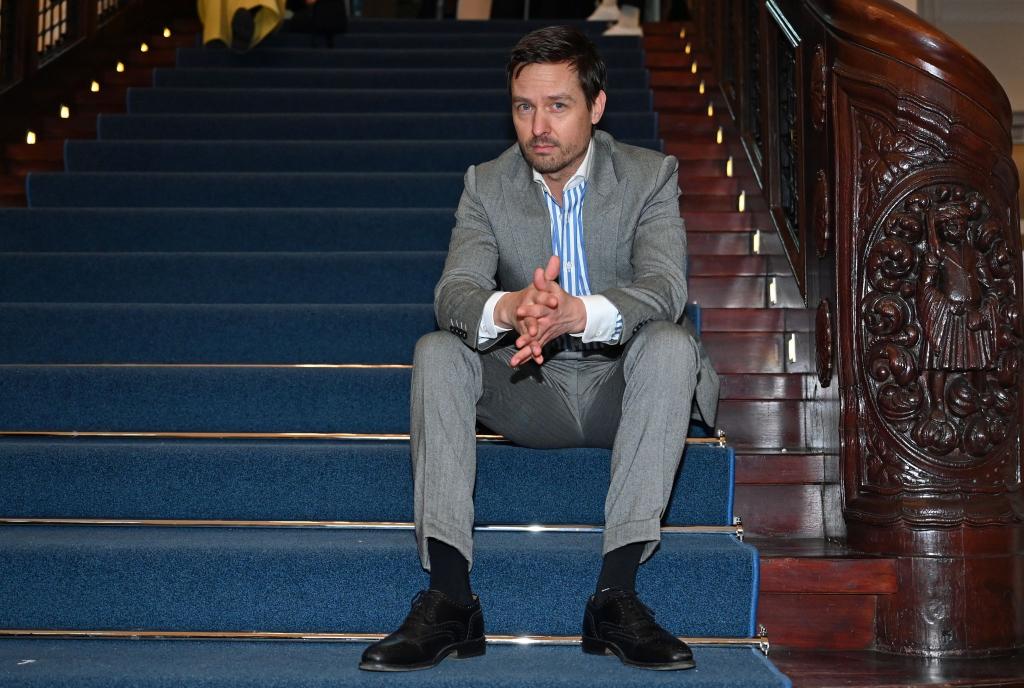 Bei Netflix: Tom Schilling mordet wieder achtsam - Der Patriot
